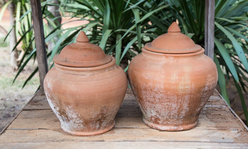 The story of two water pots - Royal Examiner