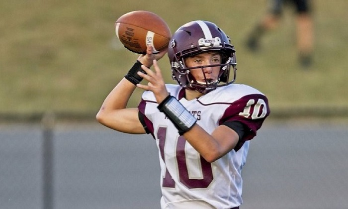 ‘Cats JV Football wins 2nd straight - Royal Examiner