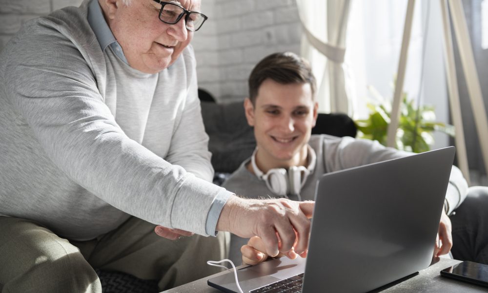 Buying the right device for folks unfamiliar with computers - Royal ...