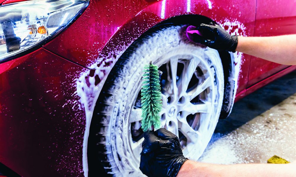 How to clean your tires and wheels - Royal Examiner