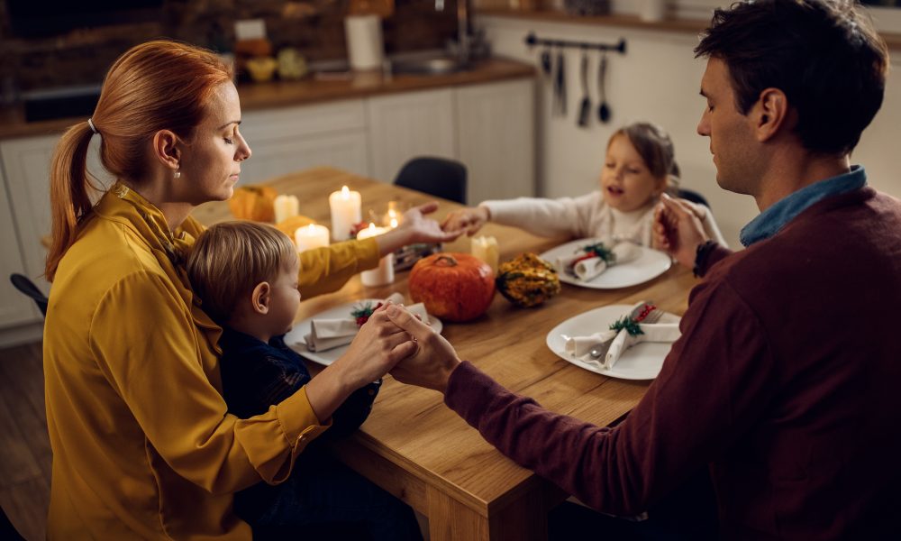 At Thanksgiving dinner: Who will say grace? - Royal Examiner