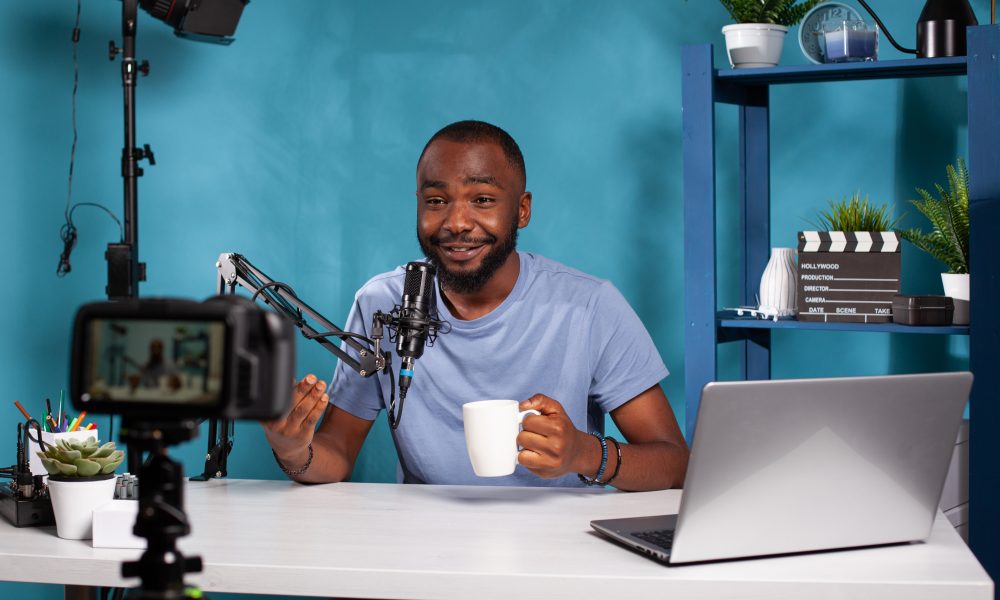 3 benefits of using podcasts in your recruiting strategy - Royal Examiner