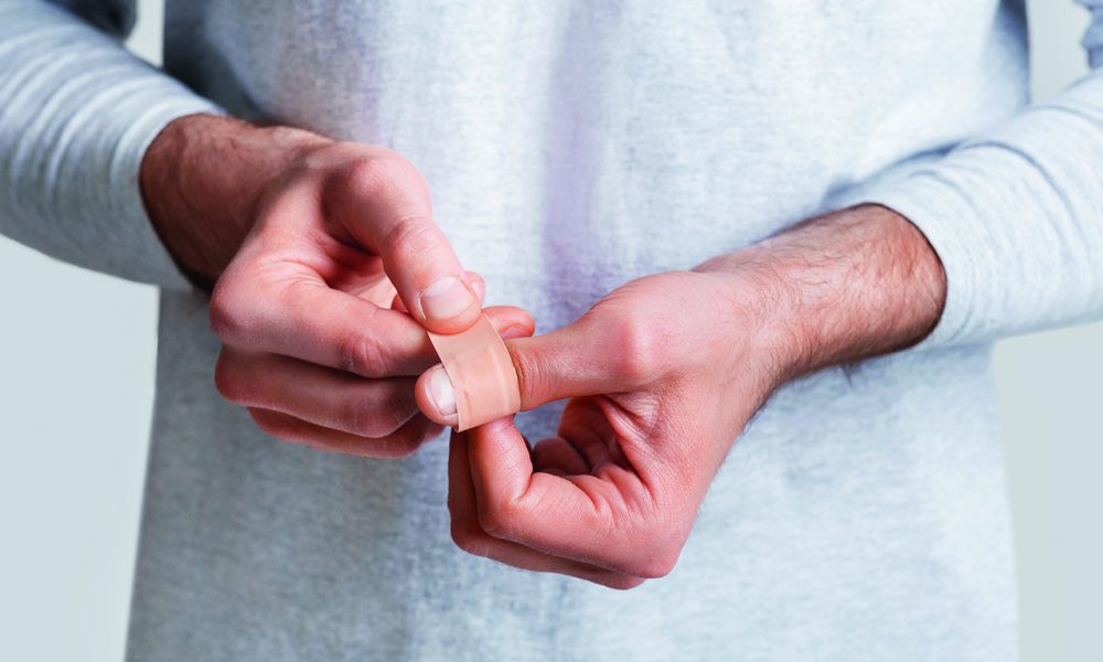 First Aid 101: How to Treat a Minor Wound - Royal Examiner